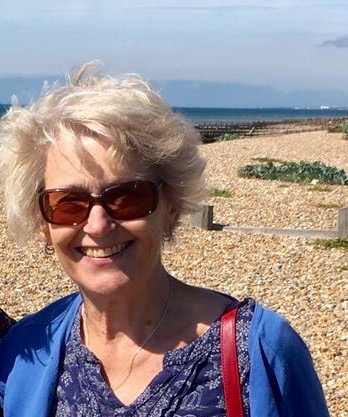 About – Julie Batty